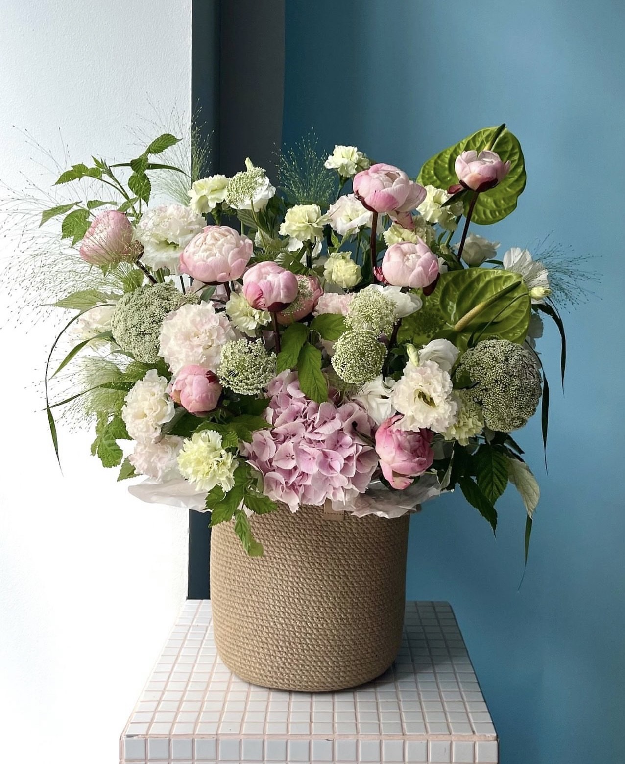 Princess Basket - Dipalesa Flowas